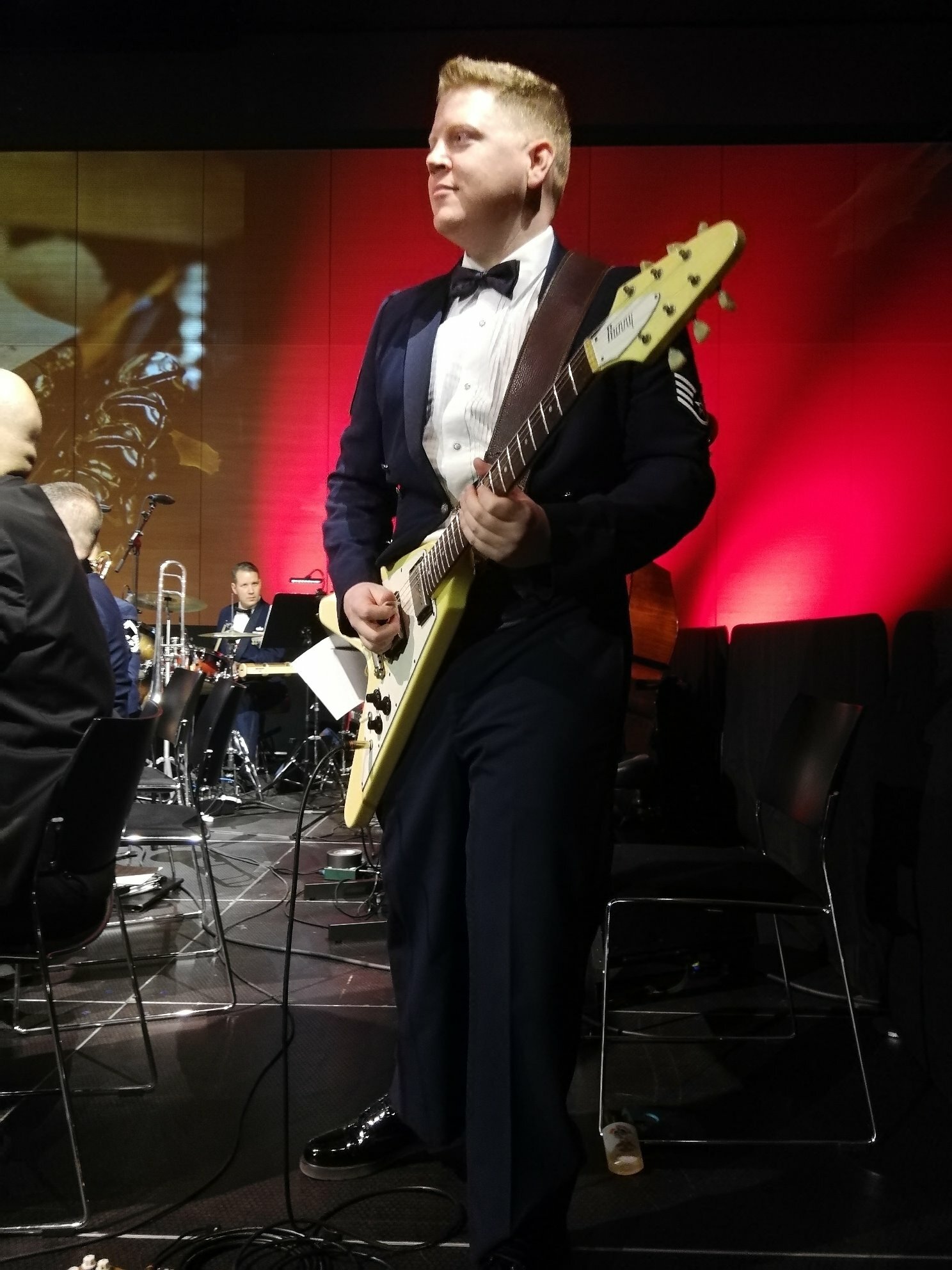 Standing ovations zum 57. Christmas Concert der USAFE - Eifelkreis ...