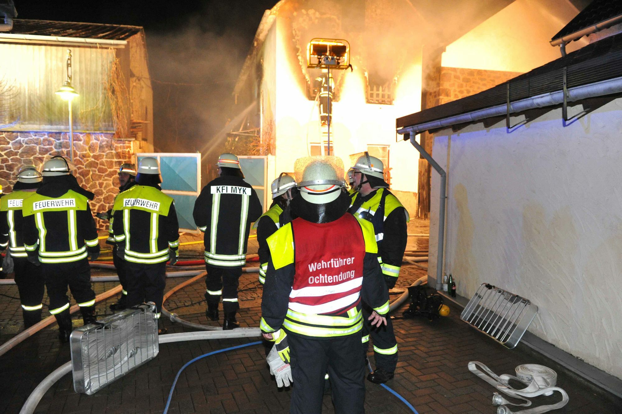 Wohnhaus brannte - Kreis Mayen-Koblenz - Wochenspiegel