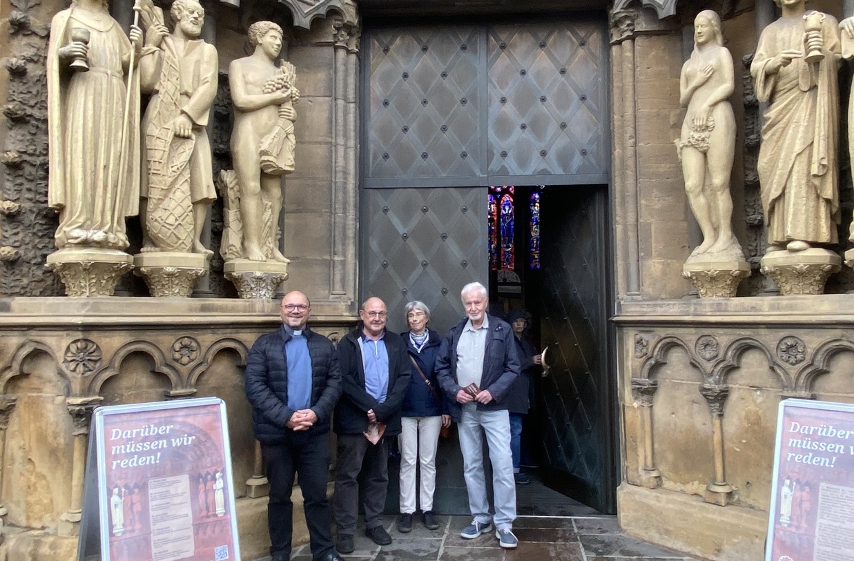 Was geschieht mit der Synagoge-Skulptur vor dem Liebfrauen-Westportal ...