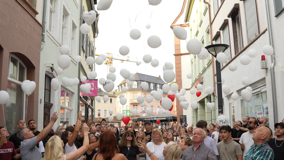 100 Luftballons für Micha – bewegende Gedenkfeier in Wittlich - Kreis ...