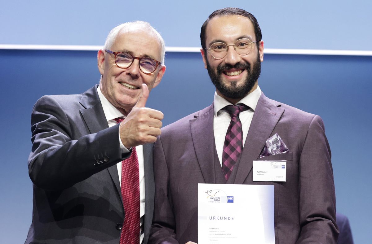 Super-Azubis feierlich geehrt - IHK ehrt ihre Bundesbesten - Eifelkreis ...