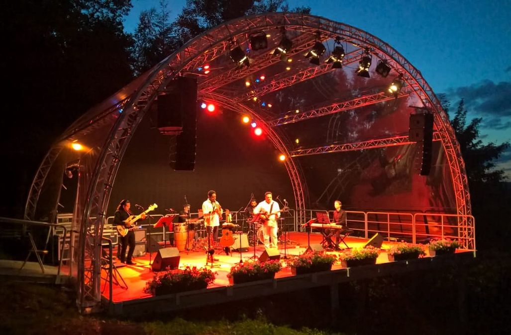 Kulinarik und Konzerte: Neustart im Mai für Maria Ruh - Rhein-Hunsrück ...