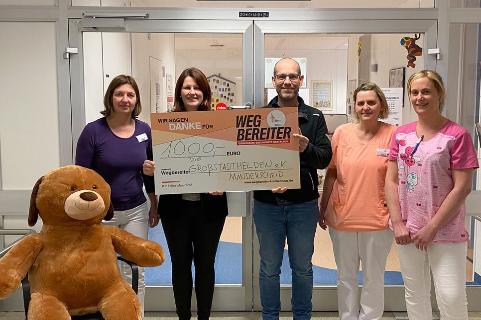 "Großstadthelden" spenden für Kinder im Verbundkrankenhaus - Kreis ...